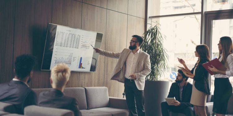 40 powerful sales techniques to turn prospects into customers